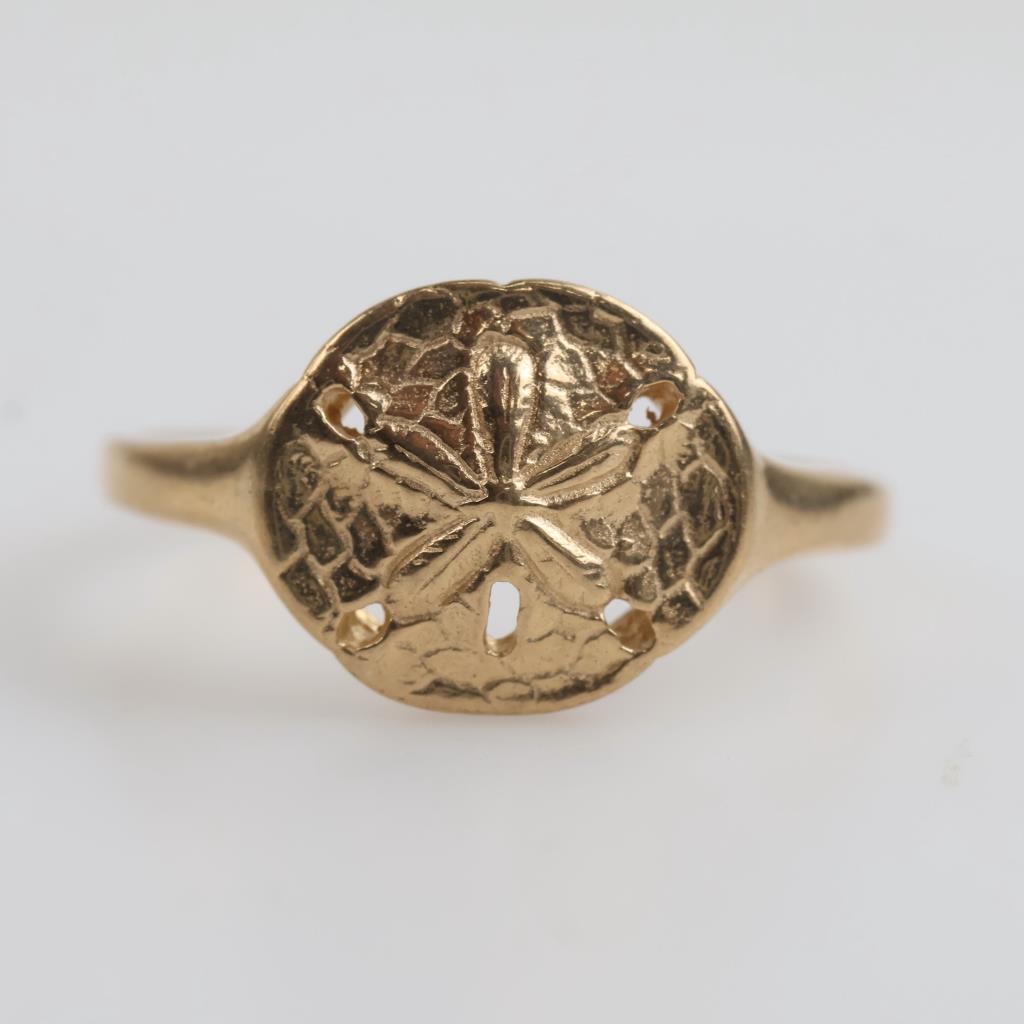 Kabana 14kt Gold Hollow Sand Dollar Ring | Property Room