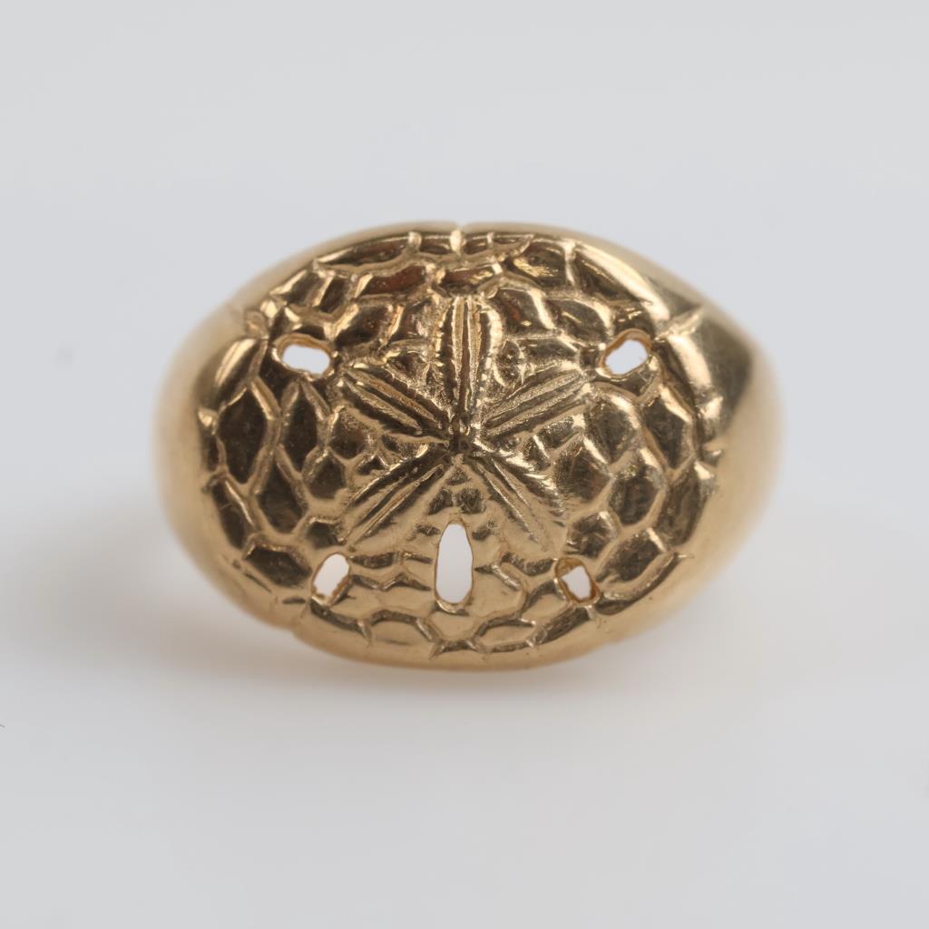 Kabana 14kt Gold Hollow Sand Dollar Ring | Property Room