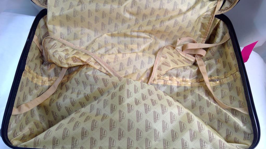 Karriage-Mate Large 4-Wheel Butterfly Hard Shell Suitcase, Multicolor ...