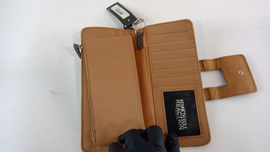 Kenneth Cole Reaction Wallet | Property Room