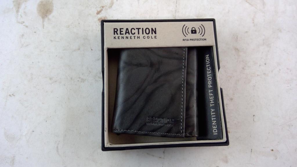 Kenneth Cole Reaction Wallet | Property Room