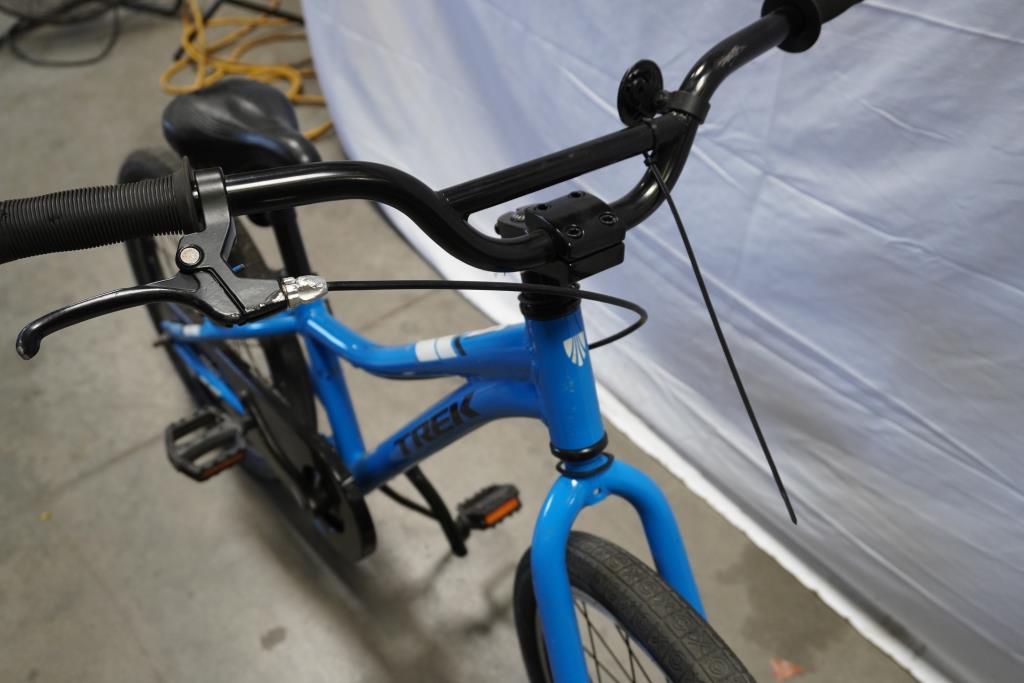 Kid's Trek Precaliber 20 Inch Bike | Property Room