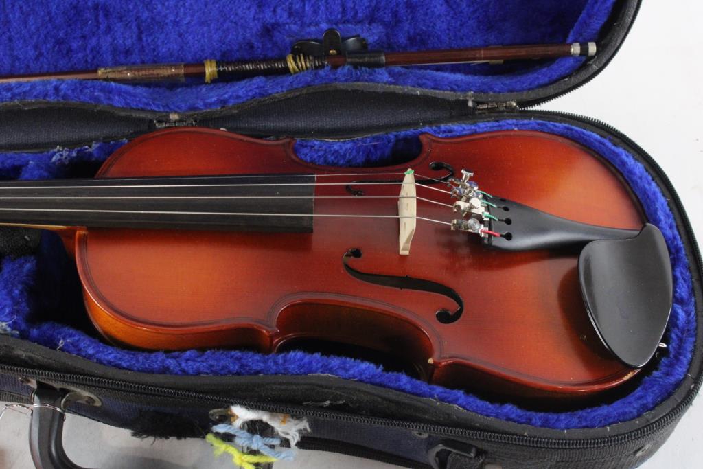 Klaus Mueller Prelude Violin | Property Room