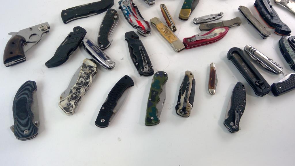 Knife Lot, 10+ Pieces | Property Room