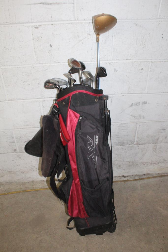 Knight Golf Bag With Clubs, 10 Pieces | Property Room