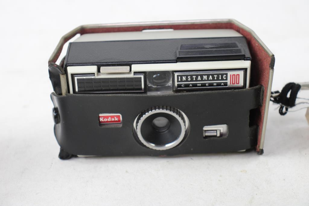 Kodak Instamatic 100 Vintage Camera | Property Room