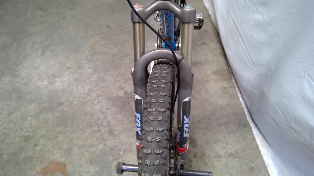 Kona Dawg Dee-Lux 26 Inch Full Suspension Mountain Bike | Property Room