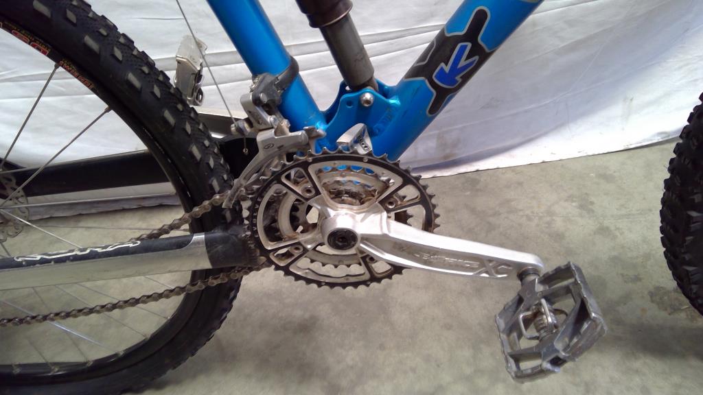 Kona Dawg Dee-Lux 26 Inch Full Suspension Mountain Bike | Property Room