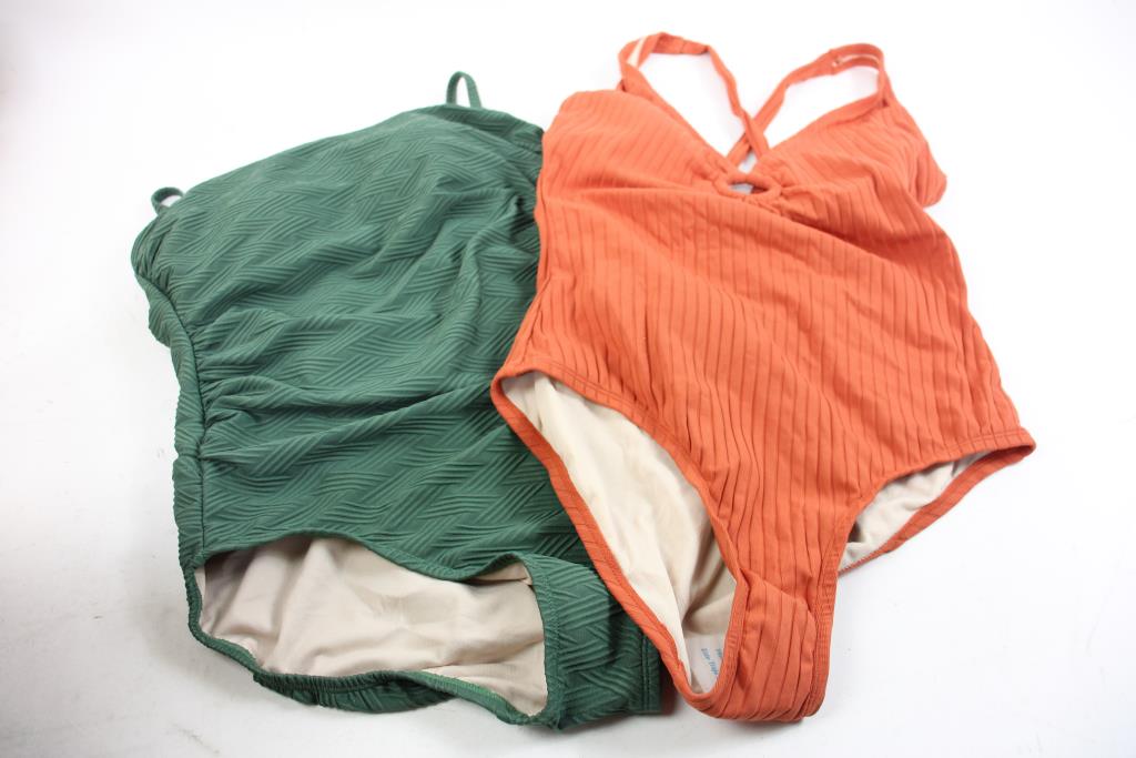 Kona Sol Clothing Lot, 9 Pieces | Property Room