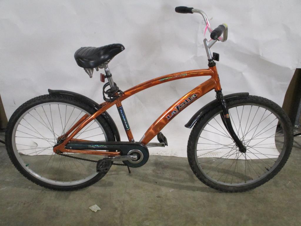 LaJolla Street Cruiser Beach Cruiser Bike | Property Room