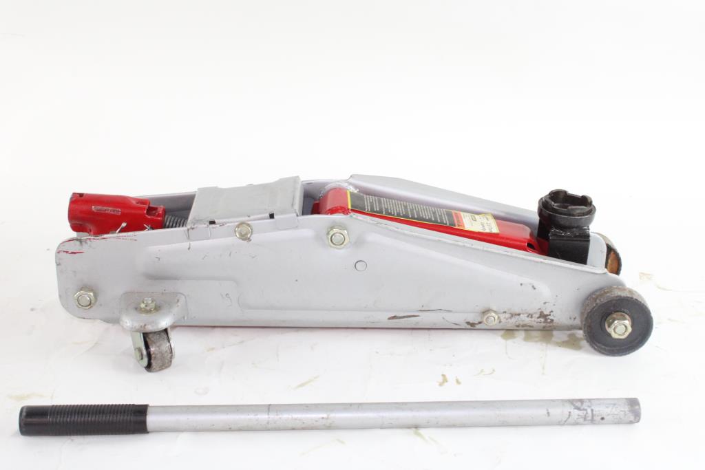 Larin 2 1/2 Ton Automotive Jack, With Case | Property Room