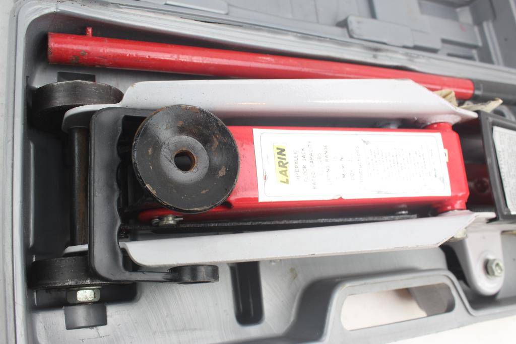 Larin Hydraulic Floor Jack | Property Room