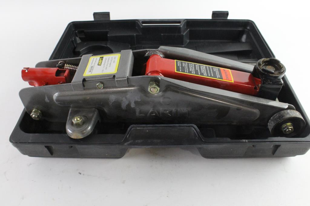 Larin Hydraulic Floor Jack | Property Room