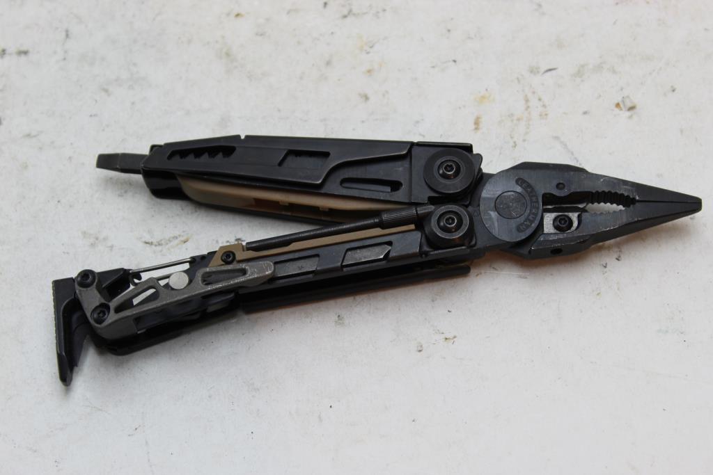 Leatherman MUT Multi-tool | Property Room
