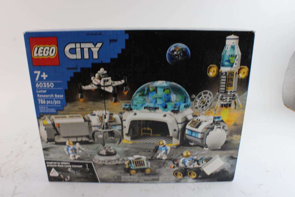 Lego City Lunar Research Base Kit | Property Room