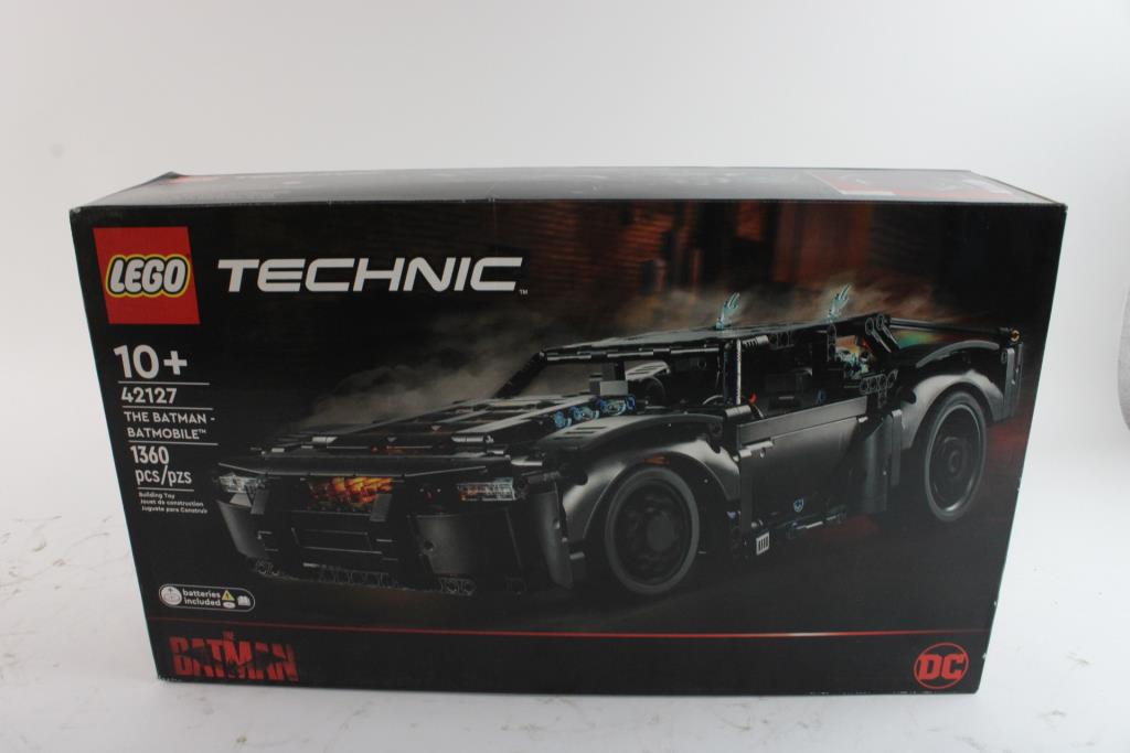 Lego Technic The Batman Batmobile | Property Room