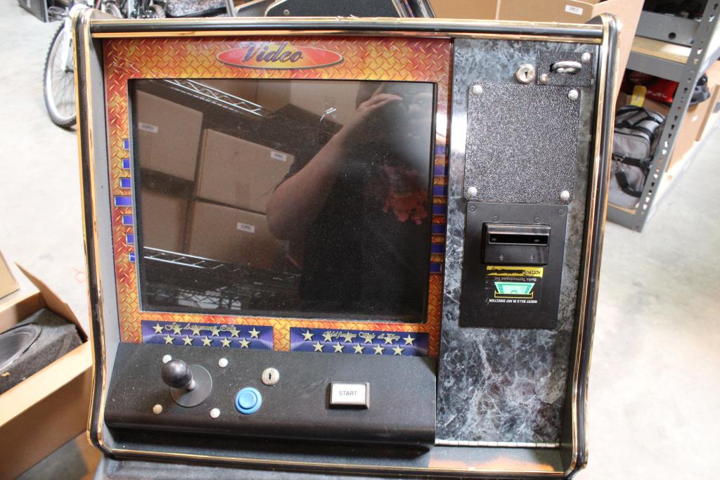Leisure Time Tech Pot-O-Gold Machine | Property Room