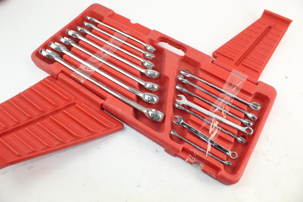 Licota Tools Wrench Set | Property Room