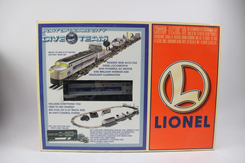 Lionel Port Of Lionel City Dive Team, Train | Property Room Lionel Port Of Lionel City Dive Team, Train | Property Room