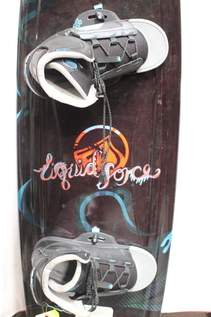 Liquid Force Trip 138 Wakeboard With Binding | Property Room