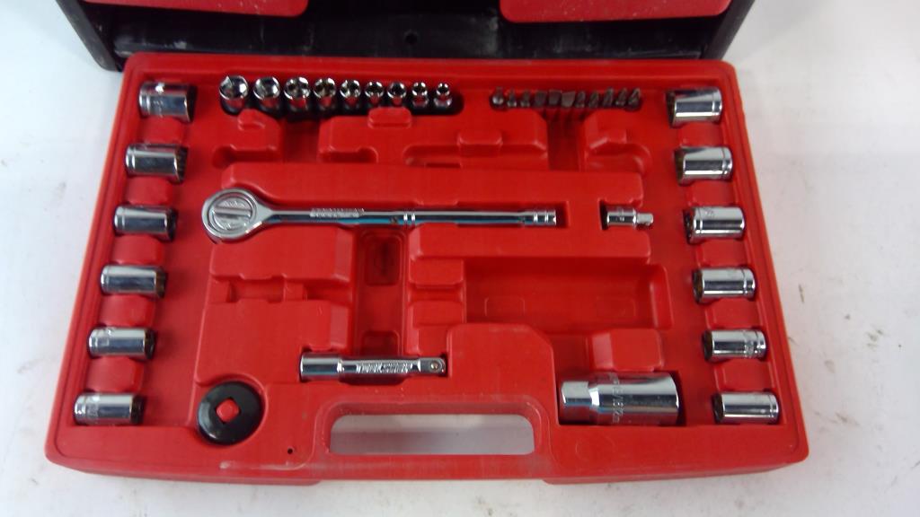 Locking Pliers, Allen Keys And More, 3+ Pieces | Property Room