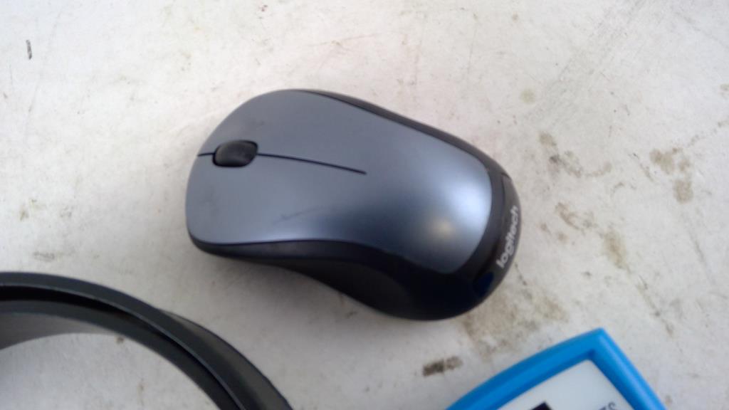 Logitech Wireless Mouse And More 5 Pieces | Property Room