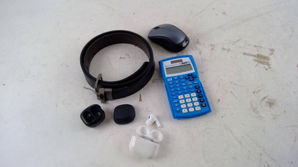 Logitech Wireless Mouse And More 5 Pieces | Property Room