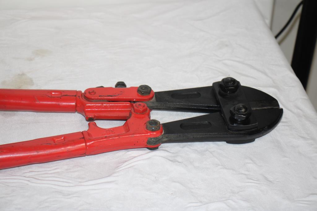 Long Handle Bolt Cutters | Property Room
