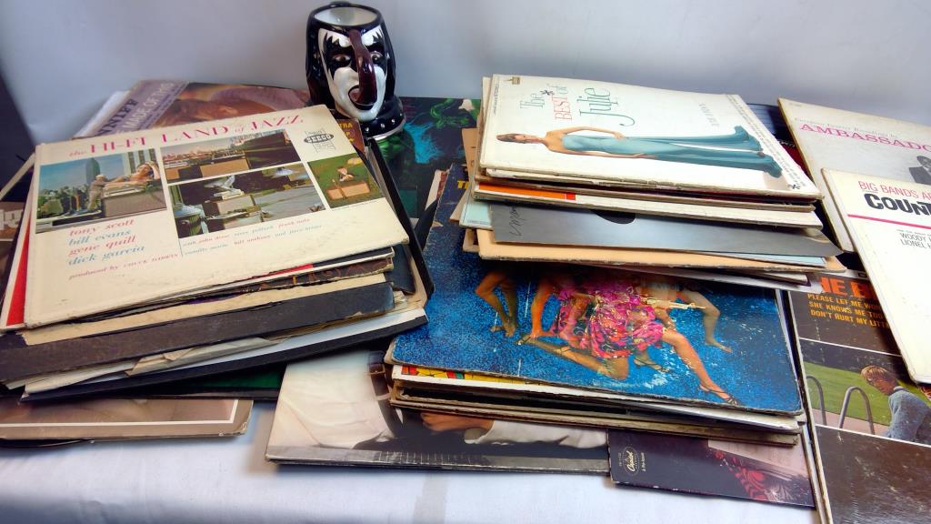 Lot Of Vinyls, | Property Room