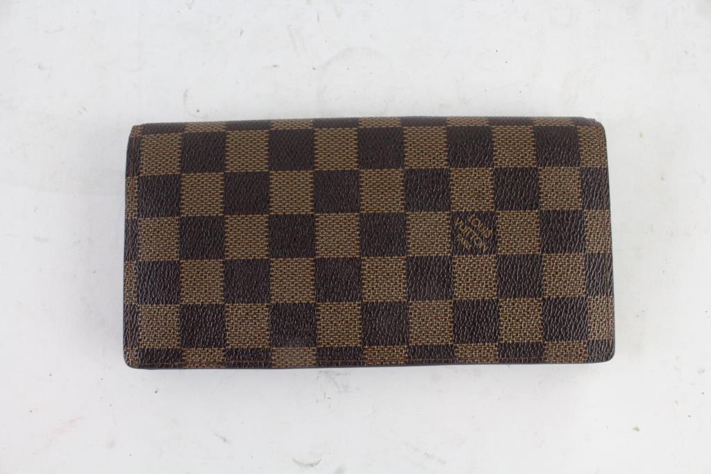 Louis Vuitton Checkbook Wallet | Property Room