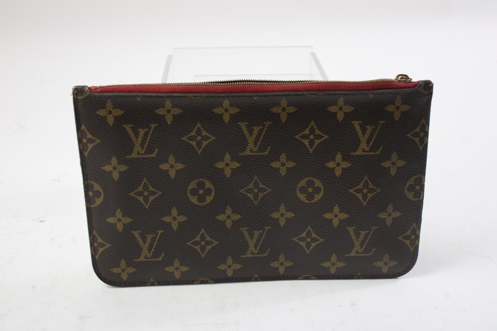 Louis Vuitton Pouch - Doublechecked By Entrupy | Property Room
