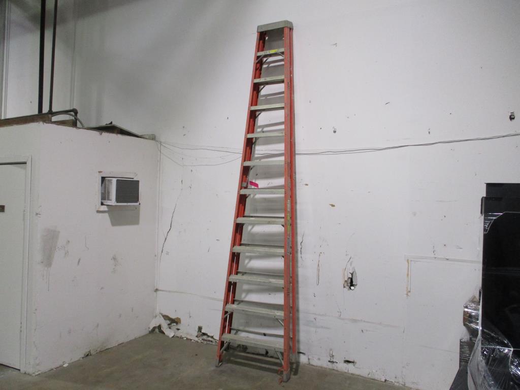 Louisville 12' Step Ladder | Property Room