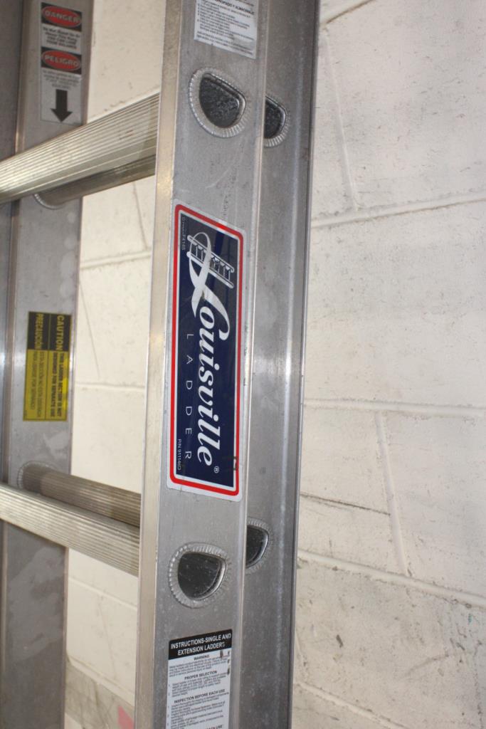Louisville 16' Extension Ladder | Property Room