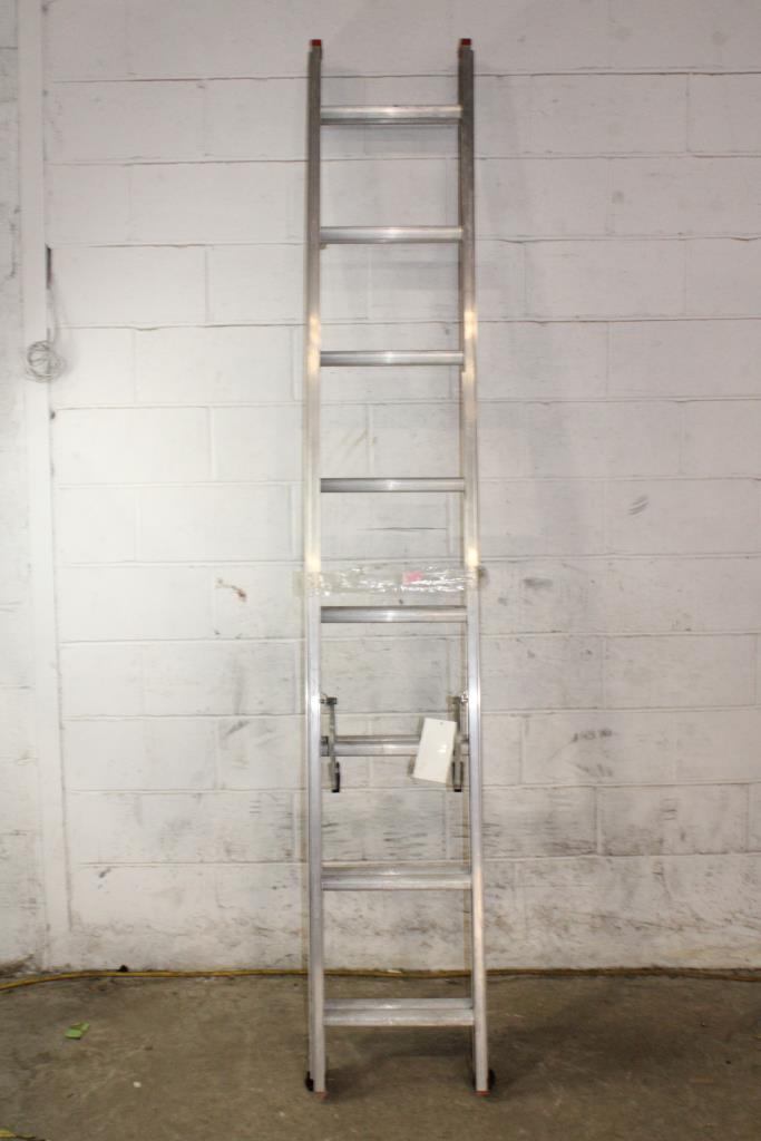 Louisville 16' Extension Ladder | Property Room