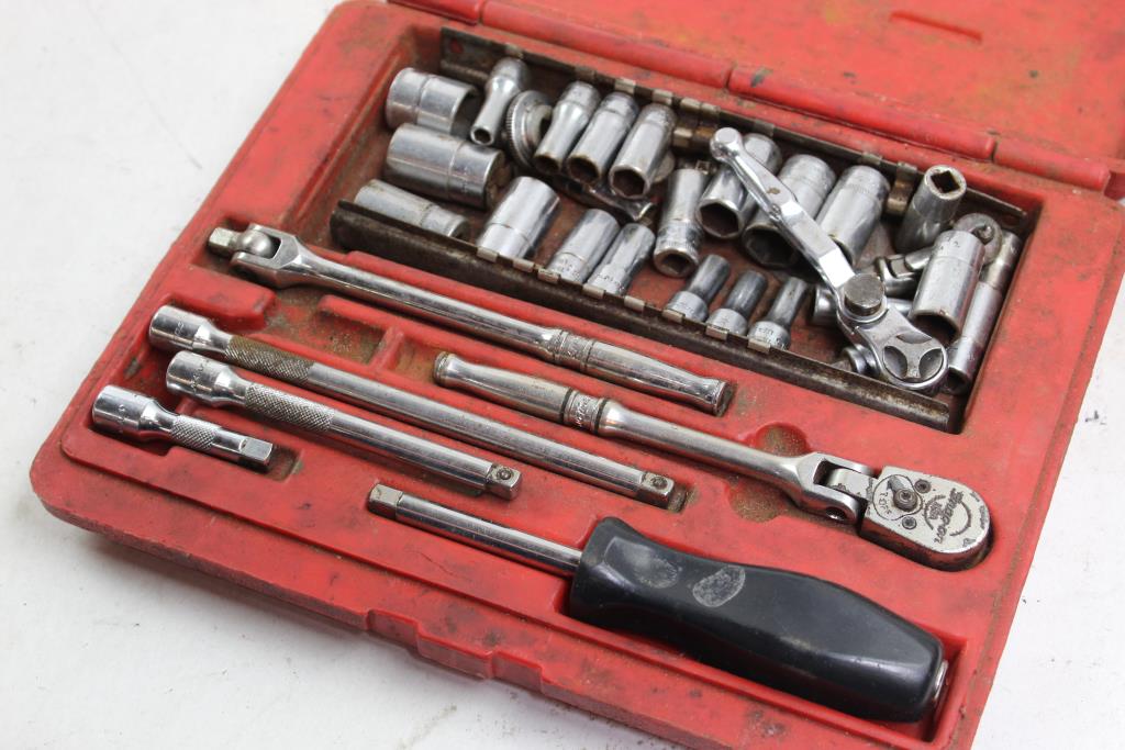 Mac Tools AW434 Air Wrench, Snap On Socket Set | Property Room