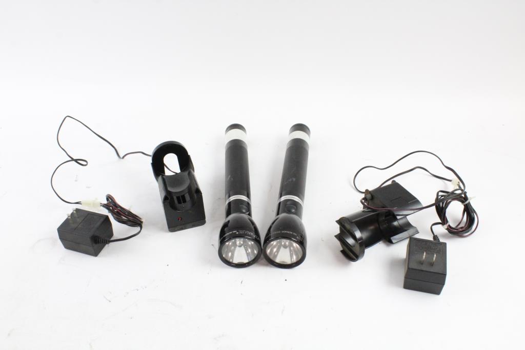Mag-Lite Flashlights And Charging Stations, 4 Pieces | Property Room