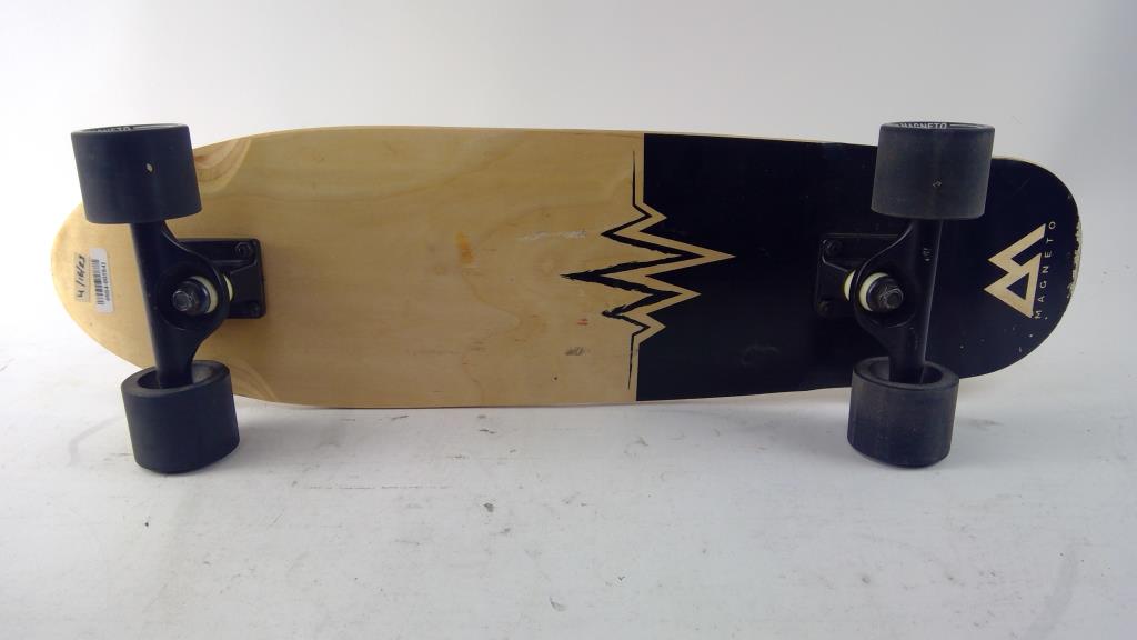 Magneto Complete Cruiser Skateboard | Property Room