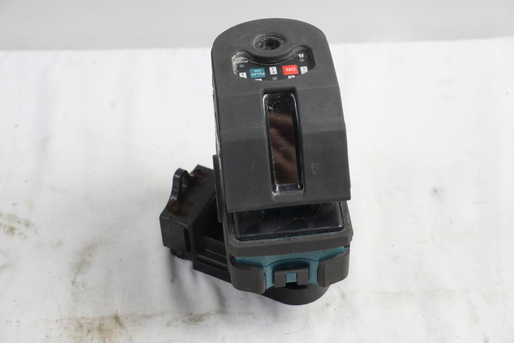 Makita, Combination Cross-line/ Point Laser | Property Room