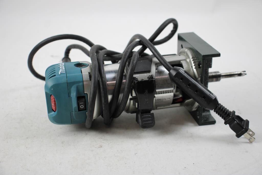 Makita Corded Compact Router, RT0701C | Property Room