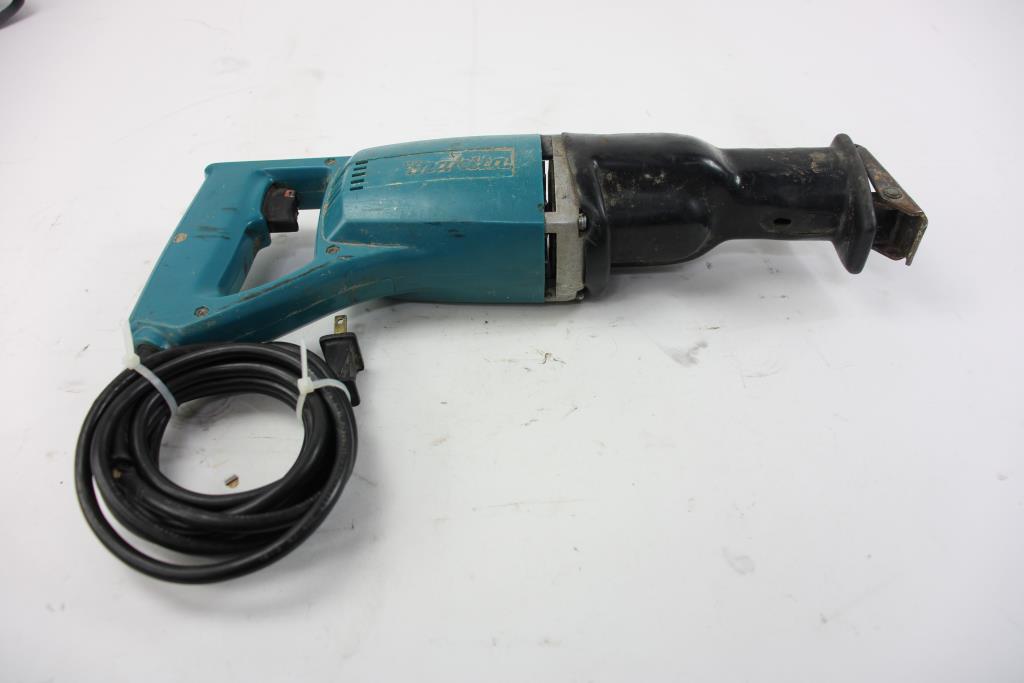 Makita Reciprocating Saw, Kobalt Screwdriver With Black Tool Bag And ...
