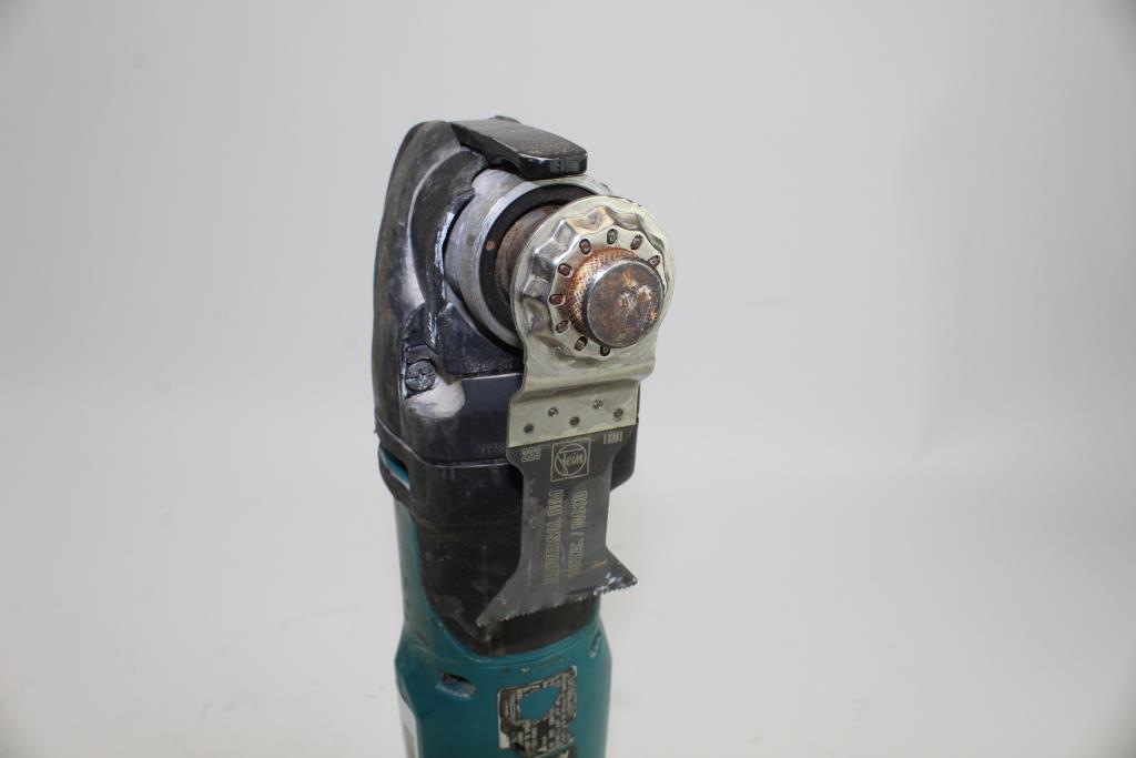 Makita XMT03 Multitool | Property Room