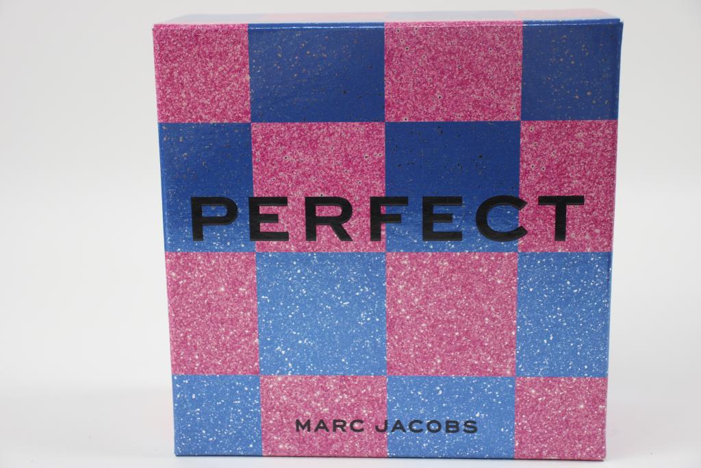 Marc Jacobs, PERFECT, Set | Property Room
