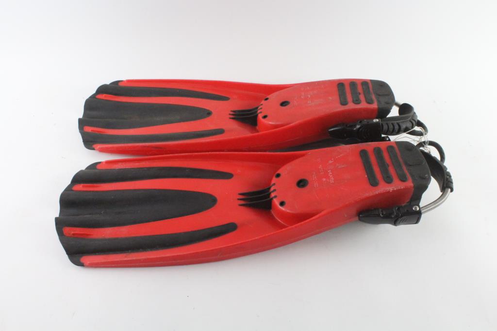 Mares Super Channel Flippers, XL | Property Room