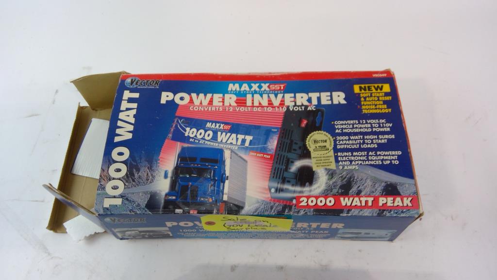 Maxx SST 1000 Watt Power Inverterr | Property Room