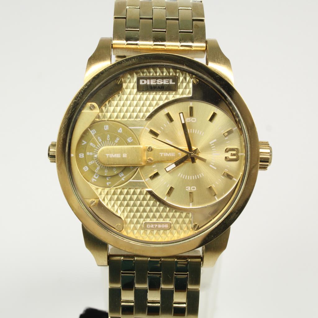Mens Diesel Mini Daddy Gold Colored Watch | Property Room