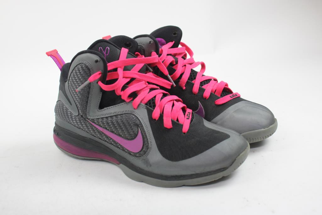 Men's Nike LeBron James 9 Miami Nights Size 10 | Property Room