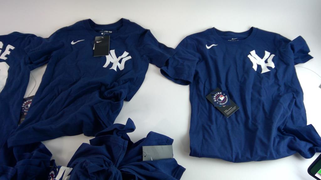 Mens Nike Shirts Lot, 4+ Pieces | Property Room