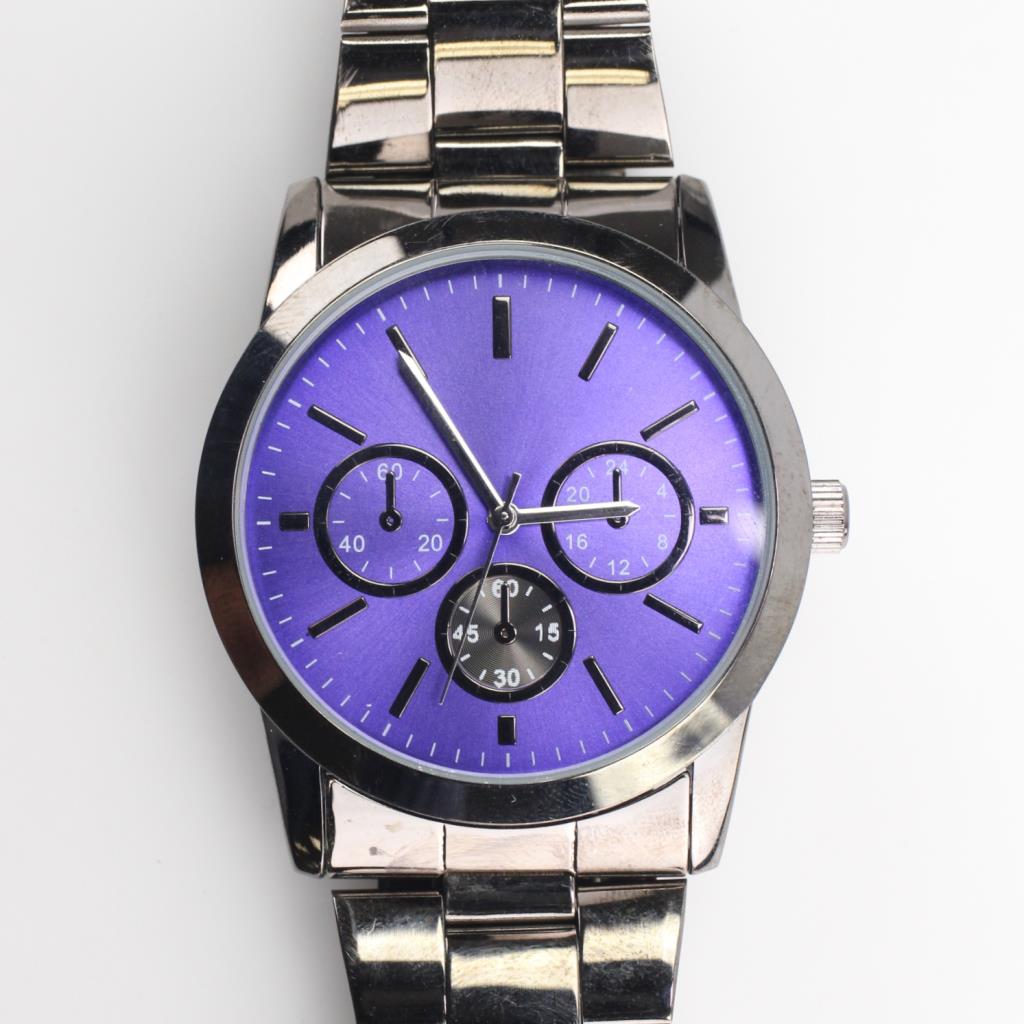 Mens Purple Dial Chronograph Watch | Property Room