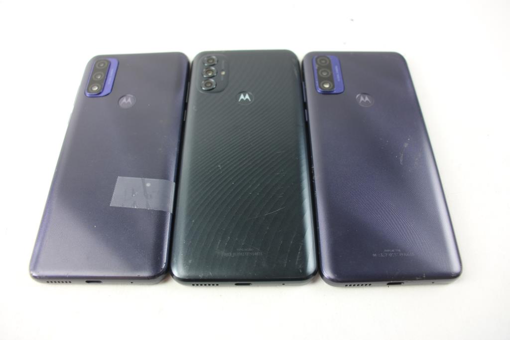 Metro Smartphones, 3 Pieces | Property Room