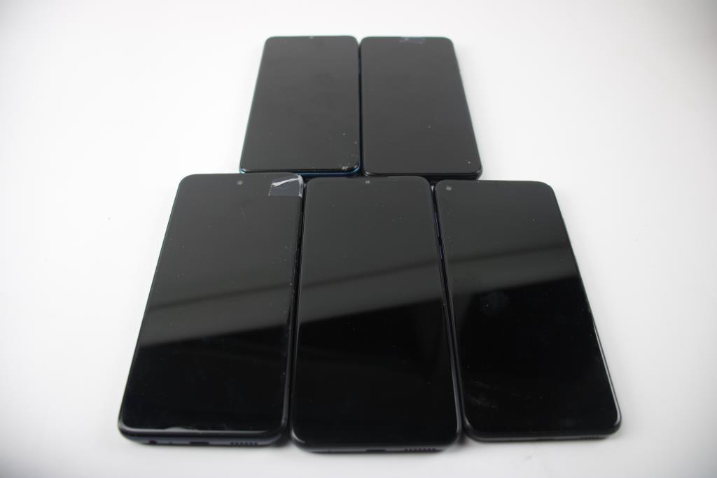 Metro Smartphones, Samsung Smartphone, And More, 4+ Pieces | Property Room